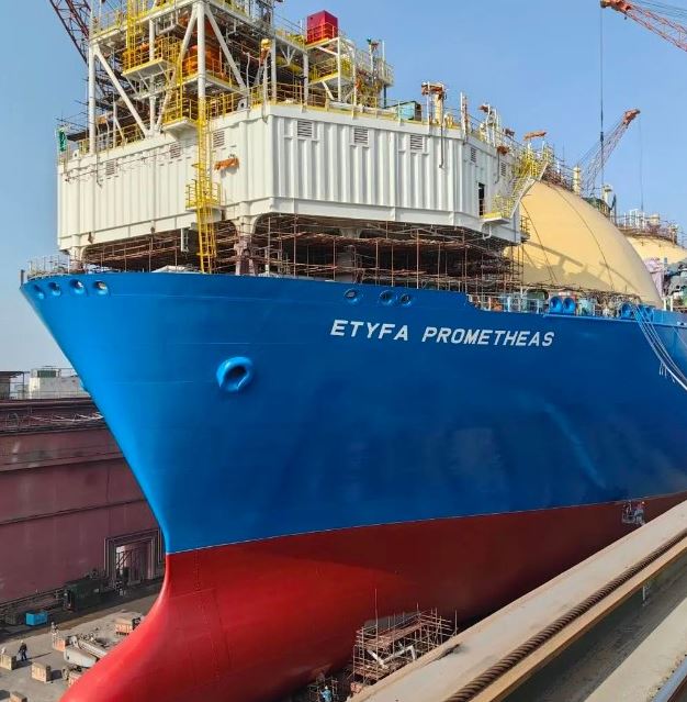 Προχωρούν οι εργασίες στην Σαγκάη για το FSRU στο Βασιλικό